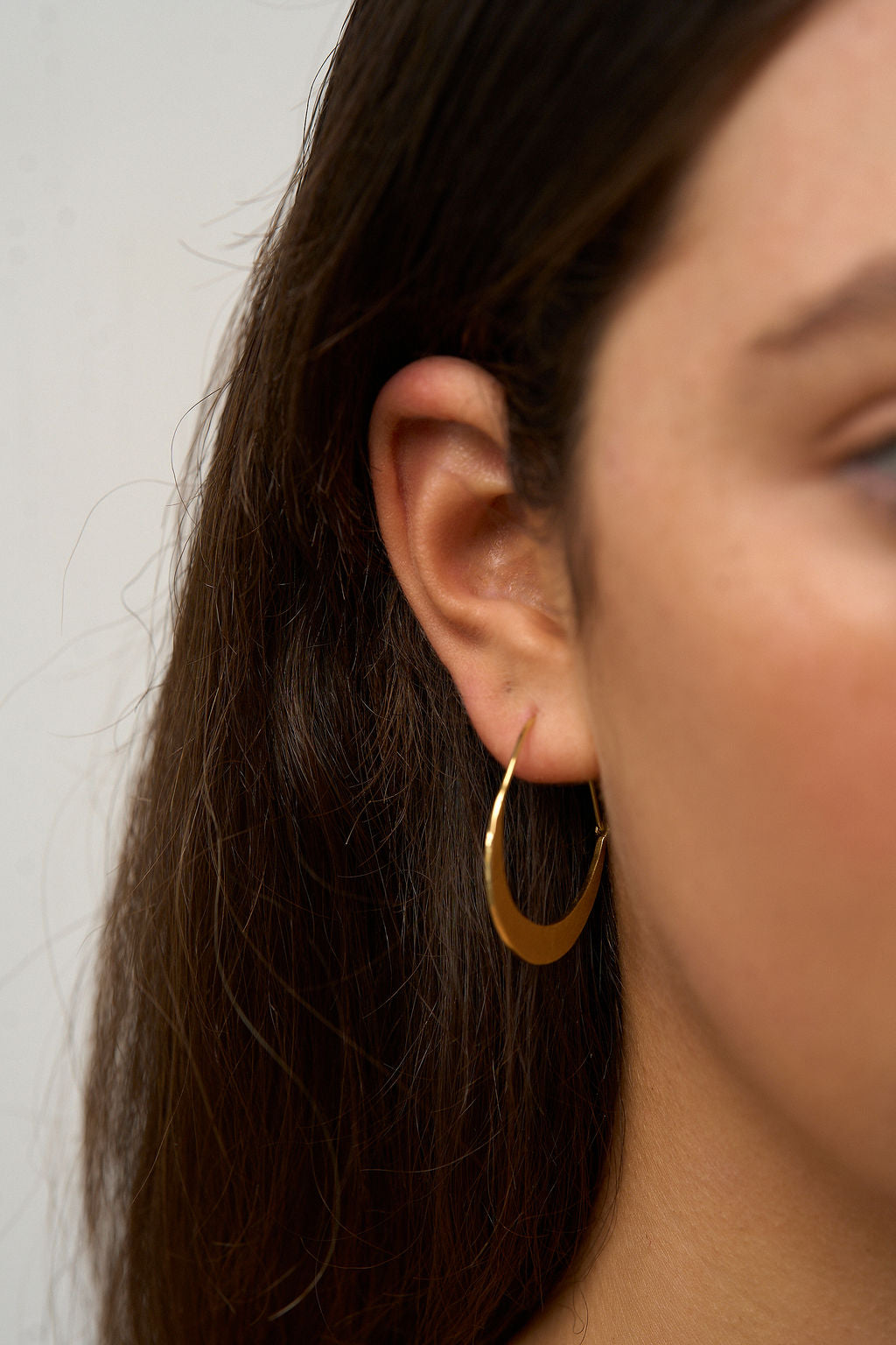 CRESCENT MOON HOOPS – Citizen Nomade Store